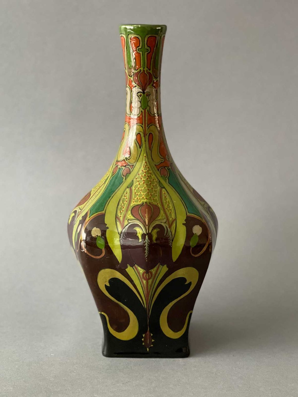 Ivora vaas 31 cm irissen - Art Nouveau Plateel